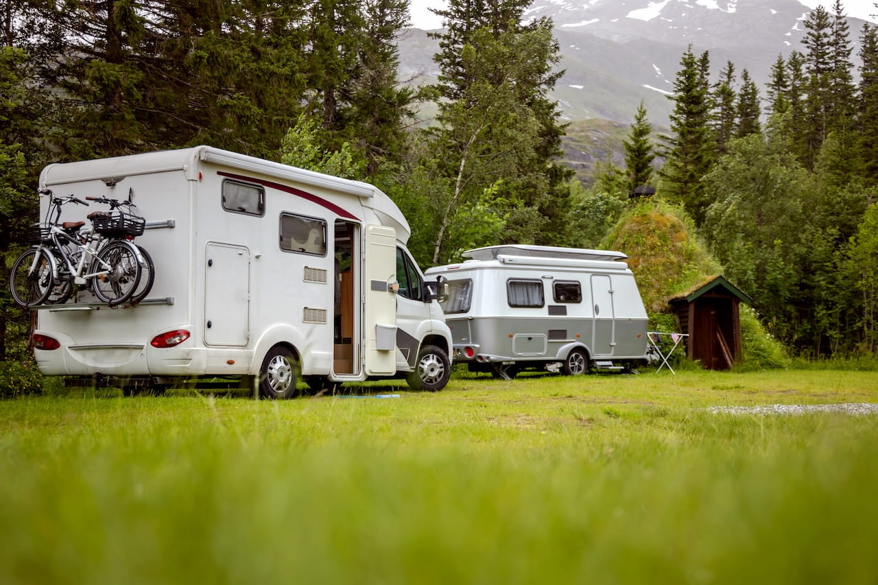Remolque de viaje vs. autocaravana: el mejor alquiler para aventuras
